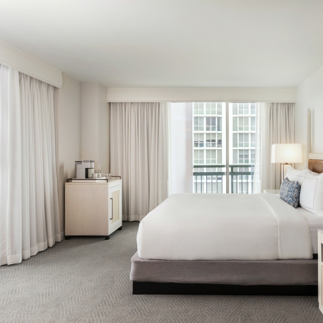 King Rooms in Singer Island - The Singer Oceanfront Resort